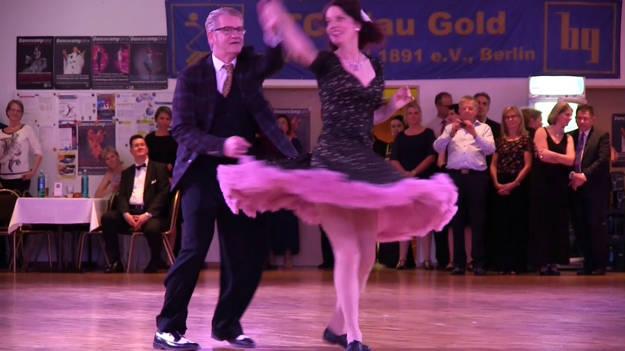 TC BlauGold Dancecamp 2017 - Uta Bonz & Bernd van Kann - Swing 1 - YouTube