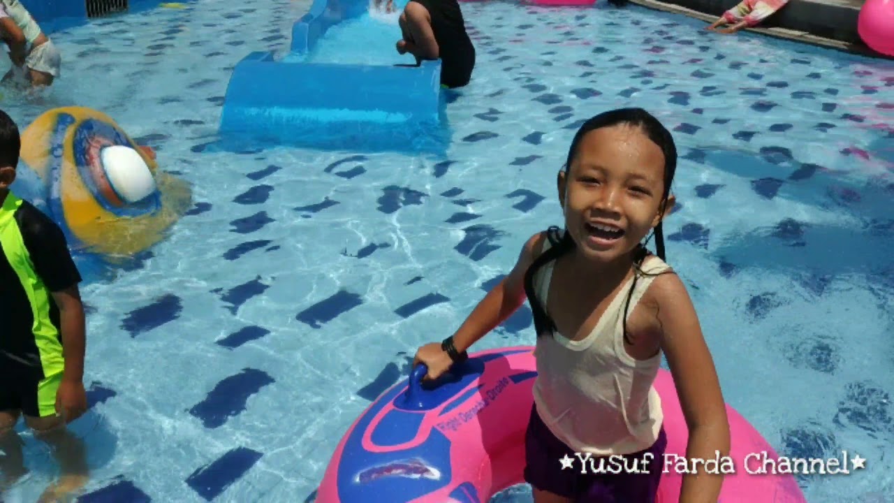 Bermain Seluncuran Di Waterpark Keraton BBJ || Kolam Renang Fam ...