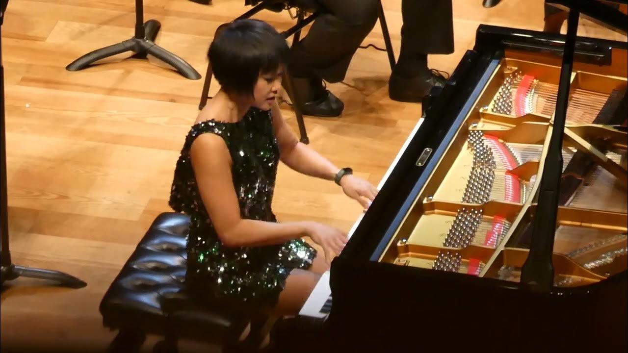 Yuja Wang "Concerto pour piano et orchestre n°3 en ré mineur op.30" (part 1) Rachmaninov Paris ...