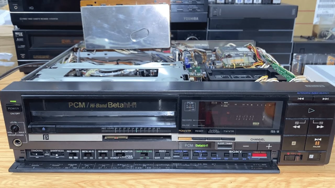 Sony PCM-HF10 Digital Audio Betamax VCR - YouTube