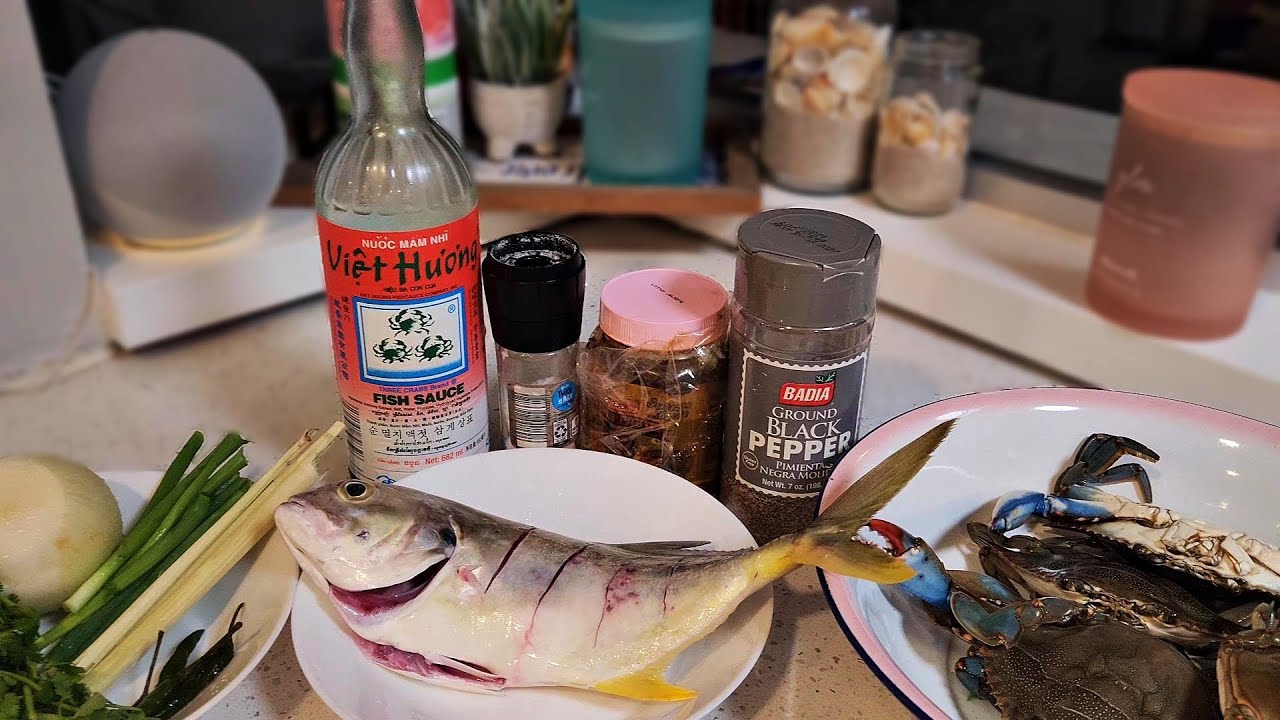 Catch n' Cook Jack Crevalle and SPICY Blue Crabs - YouTube