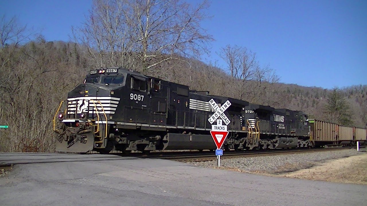 NS 789 with Dash 9 Power - YouTube