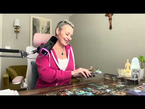 U have people in fear & despair bc UR a Healer & everyone can see it they were WARNED #tarot #healer