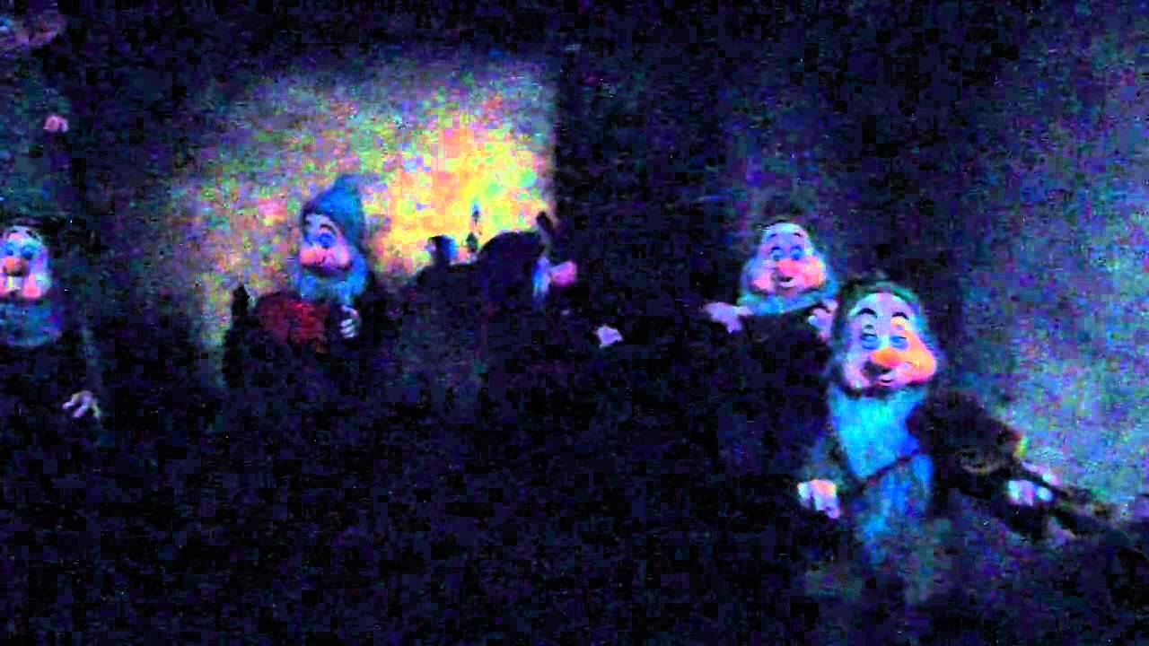 Snow White's scary adventures on ride - YouTube