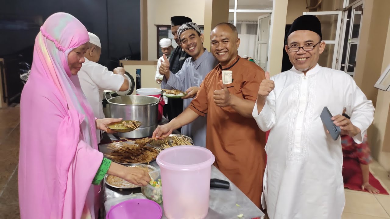 Sahur Bersama Terakhir Ramadhan 1444H di Masjid Ar-Rasyid - YouTube