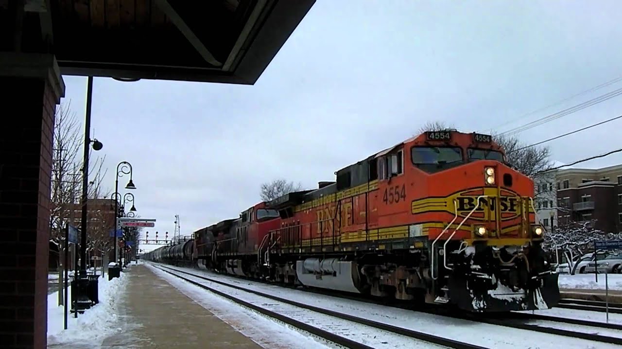 BNSF 4554 East - Downers Grove, IL - YouTube