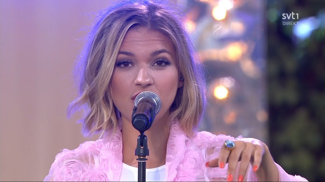 Tove Styrke - Say My Name (Live "Allsång På Skansen" 2017) - YouTube