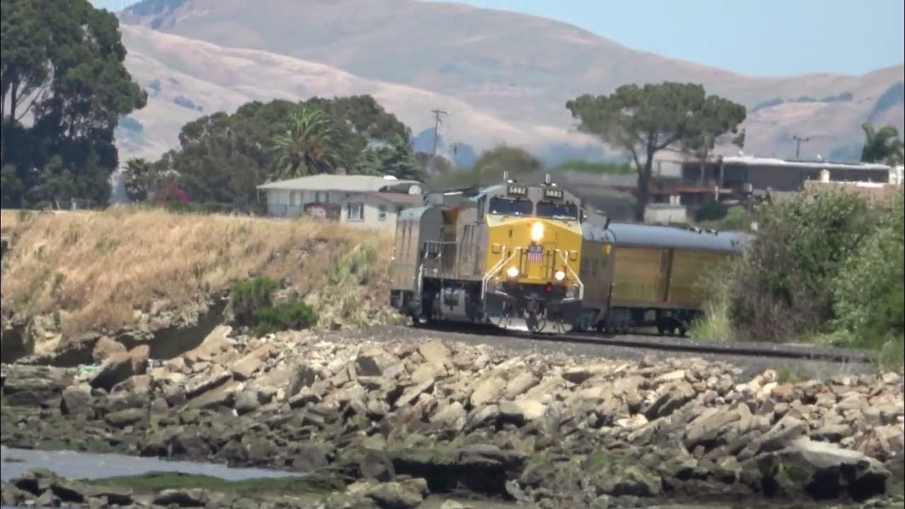 UP 5882 with the officers special 22may25 - YouTube