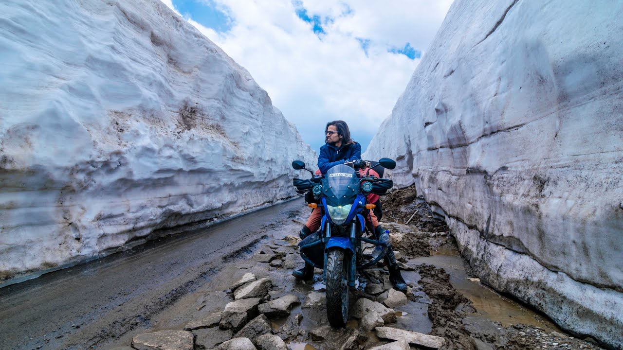 20 Feet Snow in Rohtang Pass - YouTube