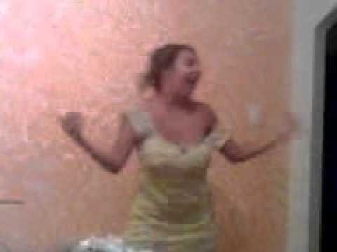 mae dançando txutxucão..3gp