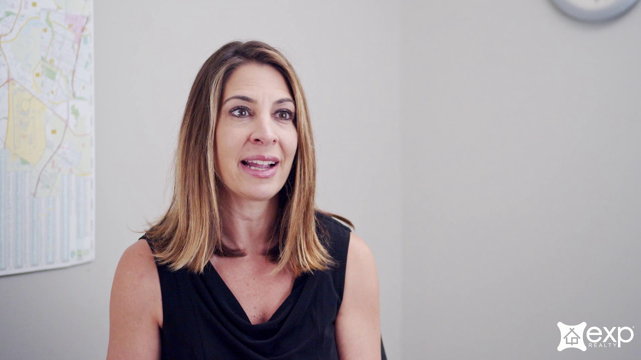 Elizabeth Riley - YouTube