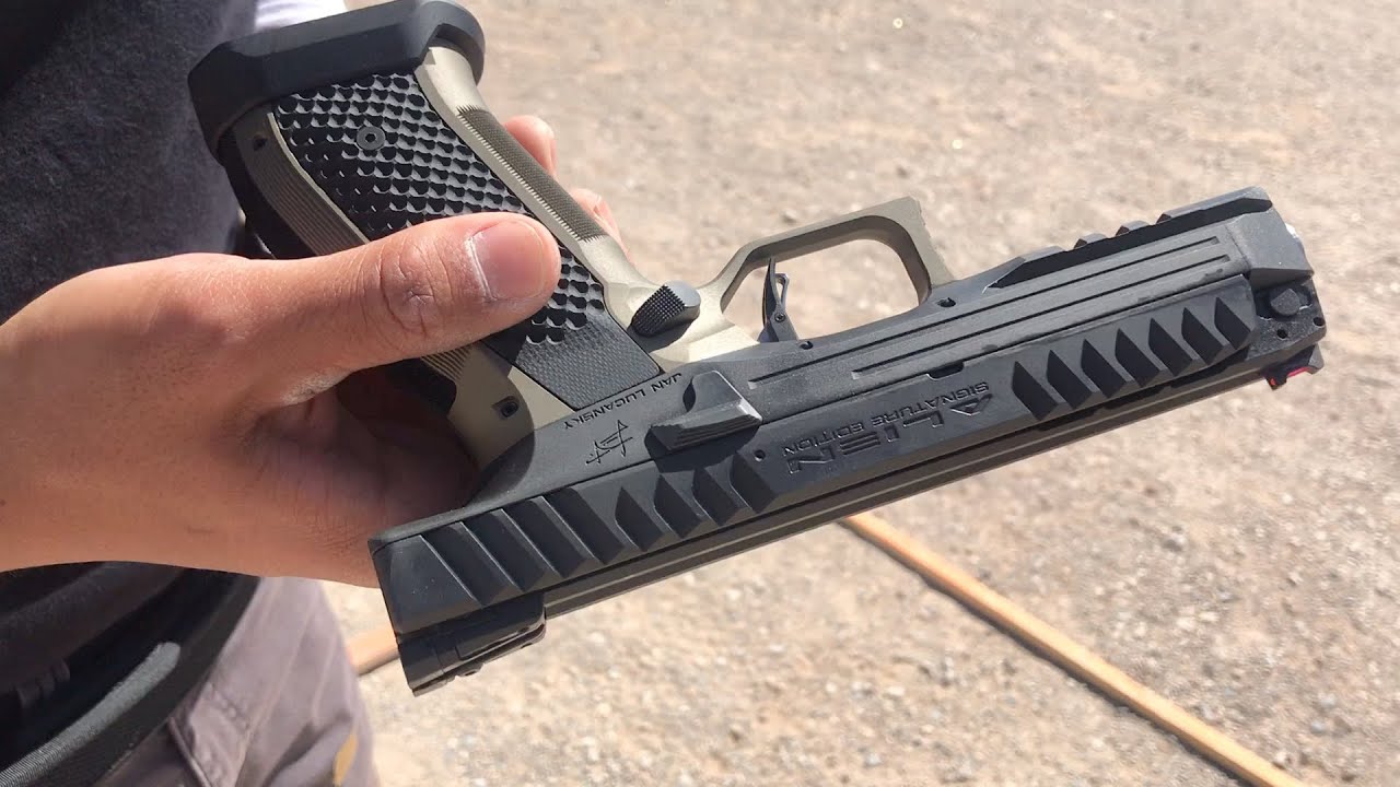 Laugo Alien in Action - YouTube