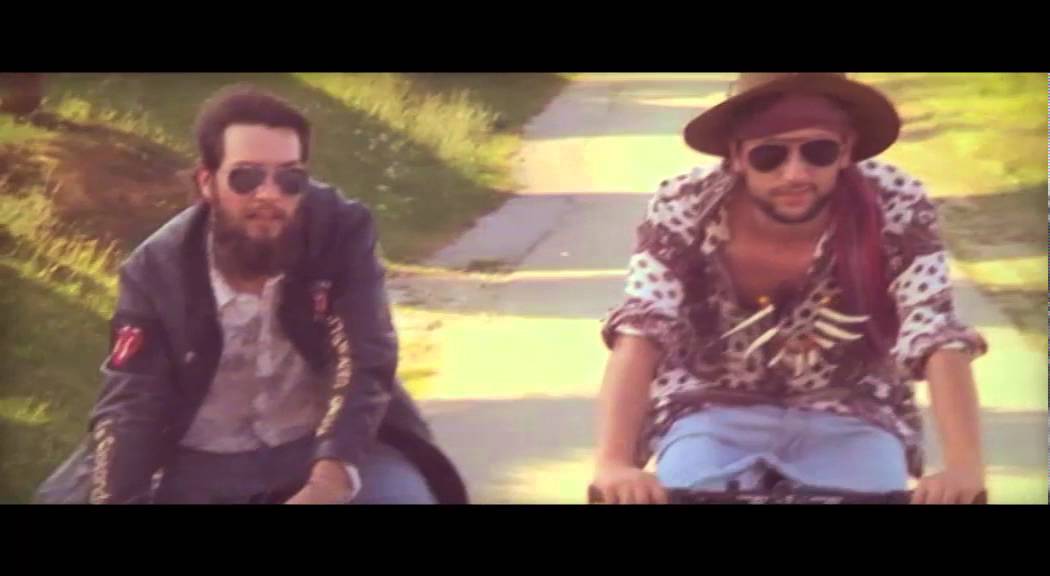 Da Vinci Bikers - Naked in the saddle (river tour 2010.) - YouTube