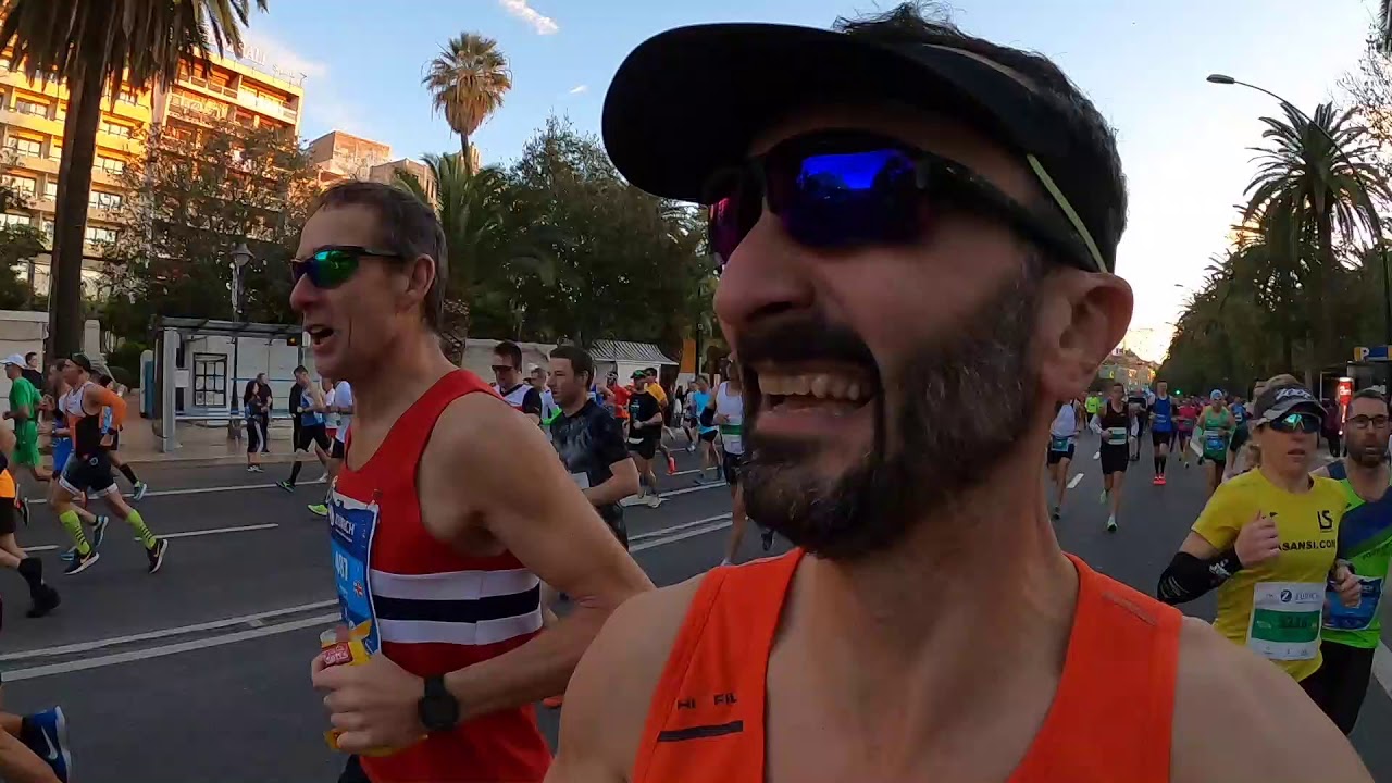 Christmas Special 2019 // Malaga Marathon // Running Guru - YouTube
