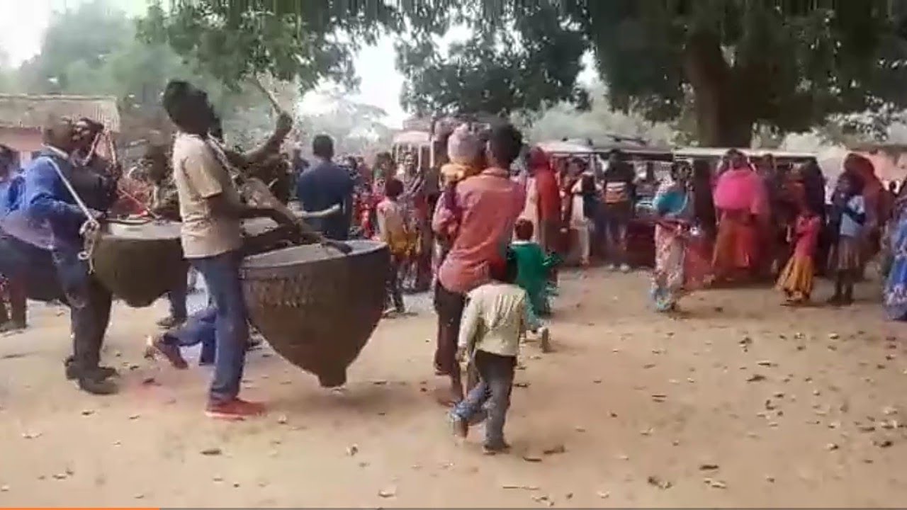 sadi dance with nagara //dram//village wedding in jharkhand - YouTube