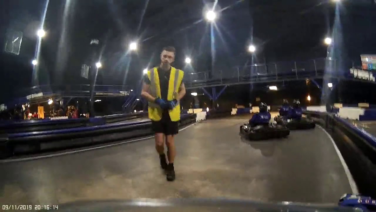 Karting at Rogue Racing Aylesbury on 09.11.19 at 20.48 CAM5 CYK5Q3NWH3 ...
