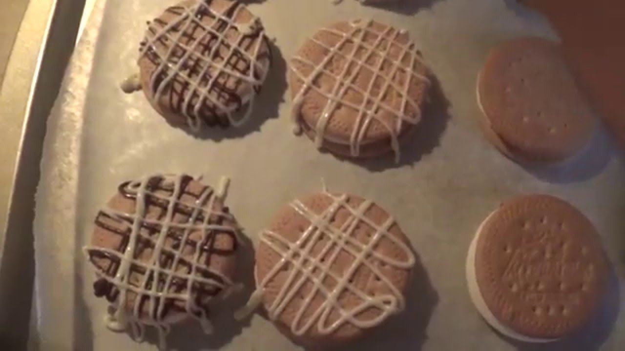Galletas De Marias Rellenas De Bombon Y Mermelada Cubiertas De ...