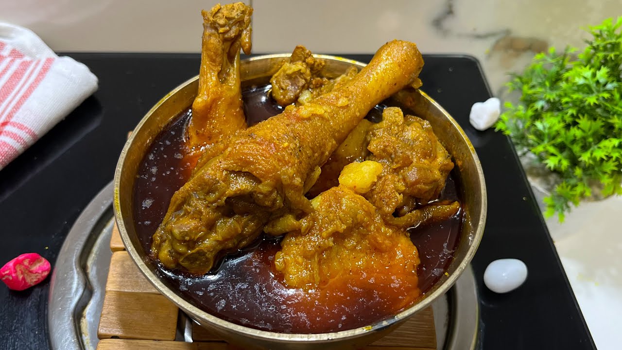 আলু দিয়ে দেশি মুরগির লাল ঝোল রেসিপি| Alu diye desi murgir jhol recipe ...