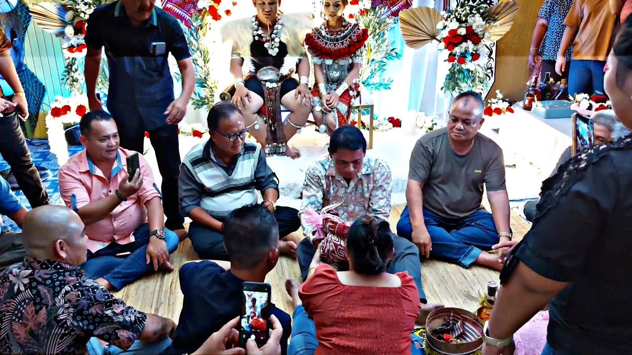 Adat Iban MUKA BAKU Masa Perkahwinan Di Rumah Panjang - YouTube