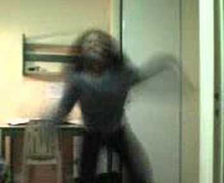 Edwige ki dance mdr (dsl edwige ^^)