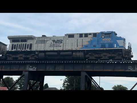 NS 4000 (Rebuilt AC44C6M) leads NS 578 on trestle. - YouTube