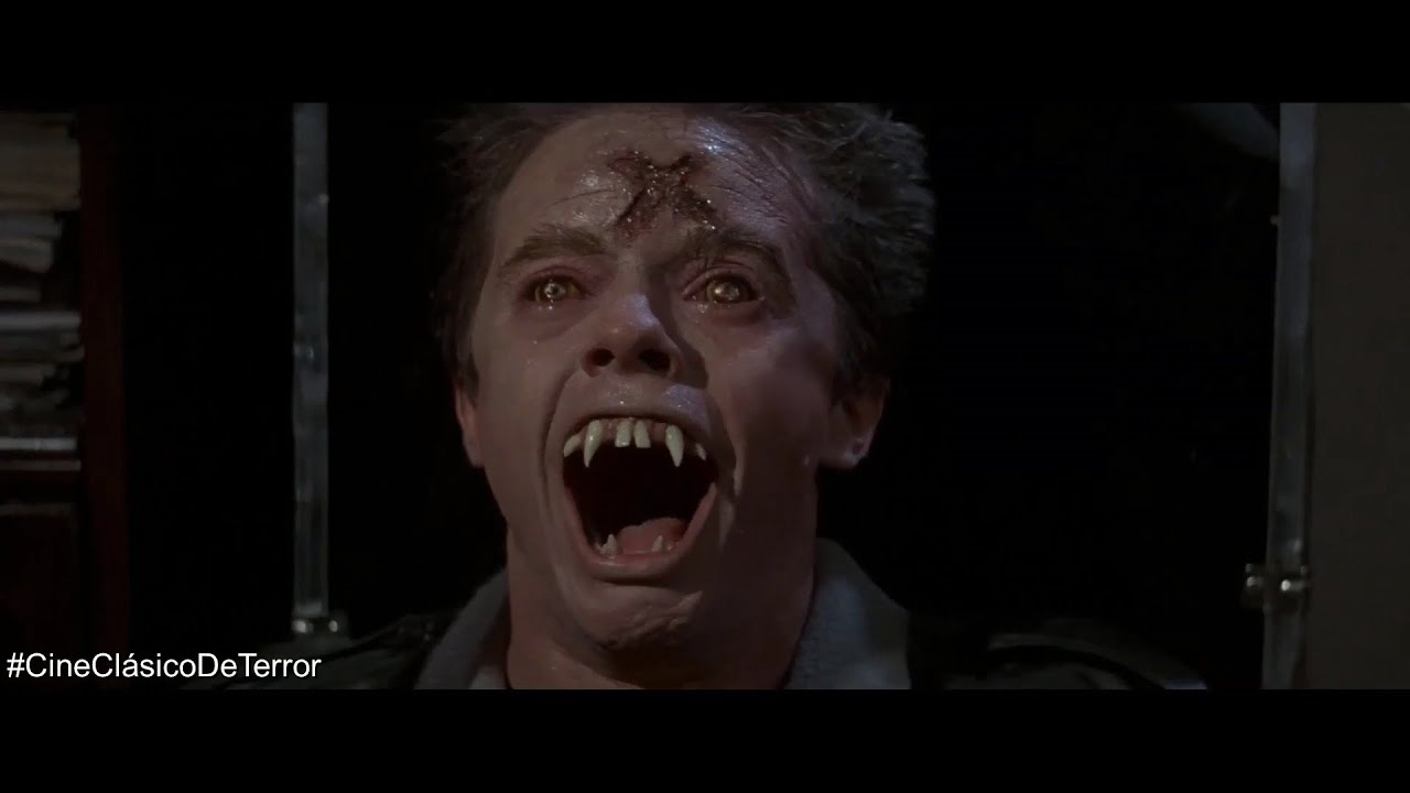 Evil Ed es un vampiro | "Fright Night" (1985) - YouTube