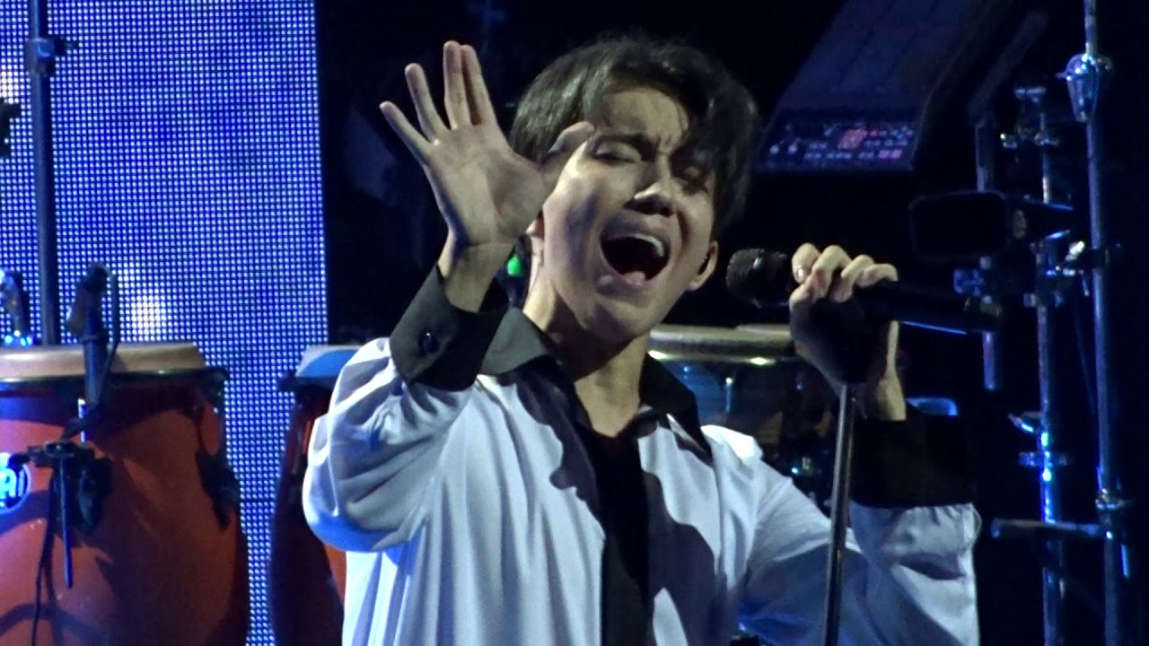 Dimash Kudaibergen - SOS ~ St.Peterburg Solo Concert ARNAU 29.11.2019 ...