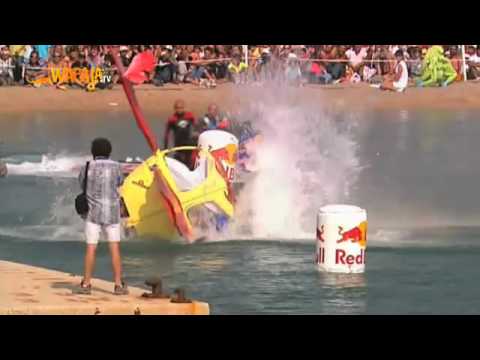 Water jump : RedBull Flugtag 2009 - YouTube