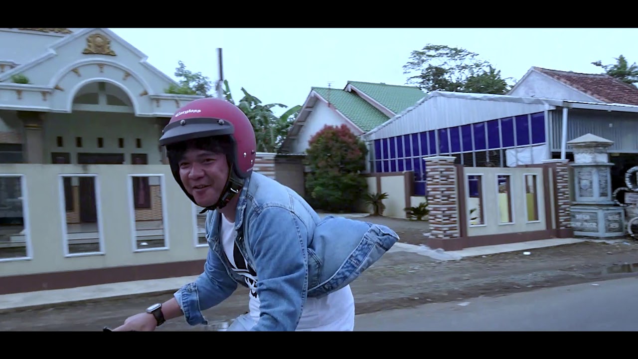 Dampit Tipis Tipis Satmori with Dampit Boys - YouTube