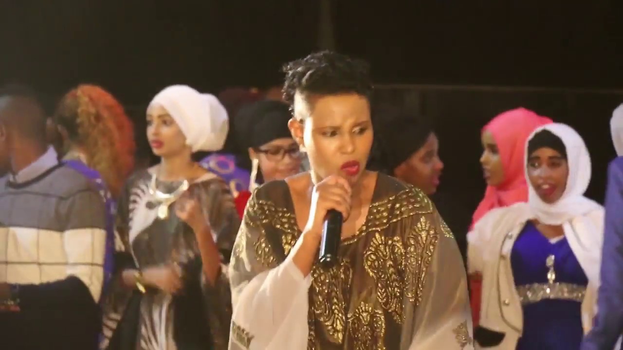 Farxiya Kabayare Sida Sida Live Nairobi Show 2017 - YouTube