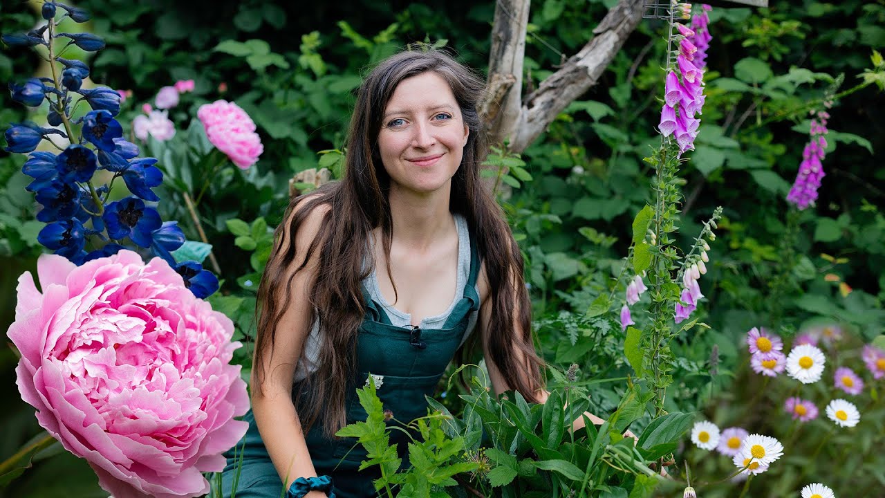 June In Bloom - Cinematic look at this month's flowers - YouTube