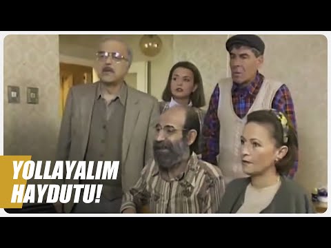 Kapıcı Cafer ve Sabri Bey Yalakalıkta Sınırları Test Ediyor - Bizimkiler