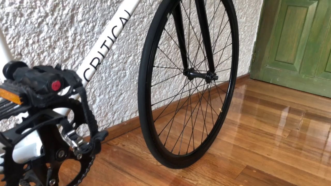 Bicicleta Fixie Talla 57cm Critical Bikes - YouTube