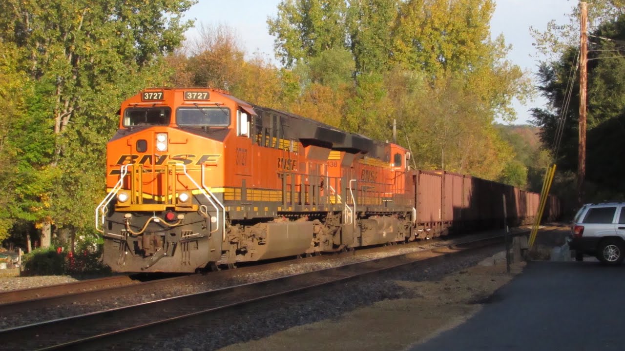 Trains Along The BNSF St Croix subdivision (BNSF 3163) - YouTube