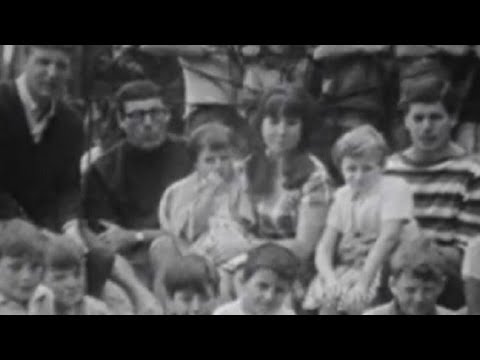 The Seekers Morningtown Ride Lyrics - YouTube