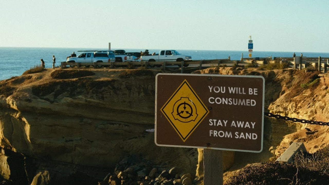 Don't Touch The Sand! - SCP-165 EAS SCENARIO - YouTube