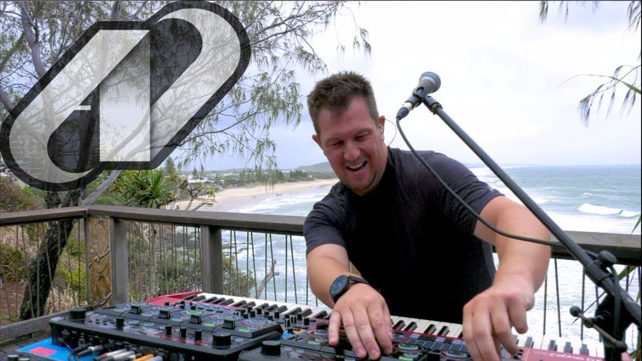 Andy V - 'Uptight' Stevie Wonder (live loop version) - YouTube