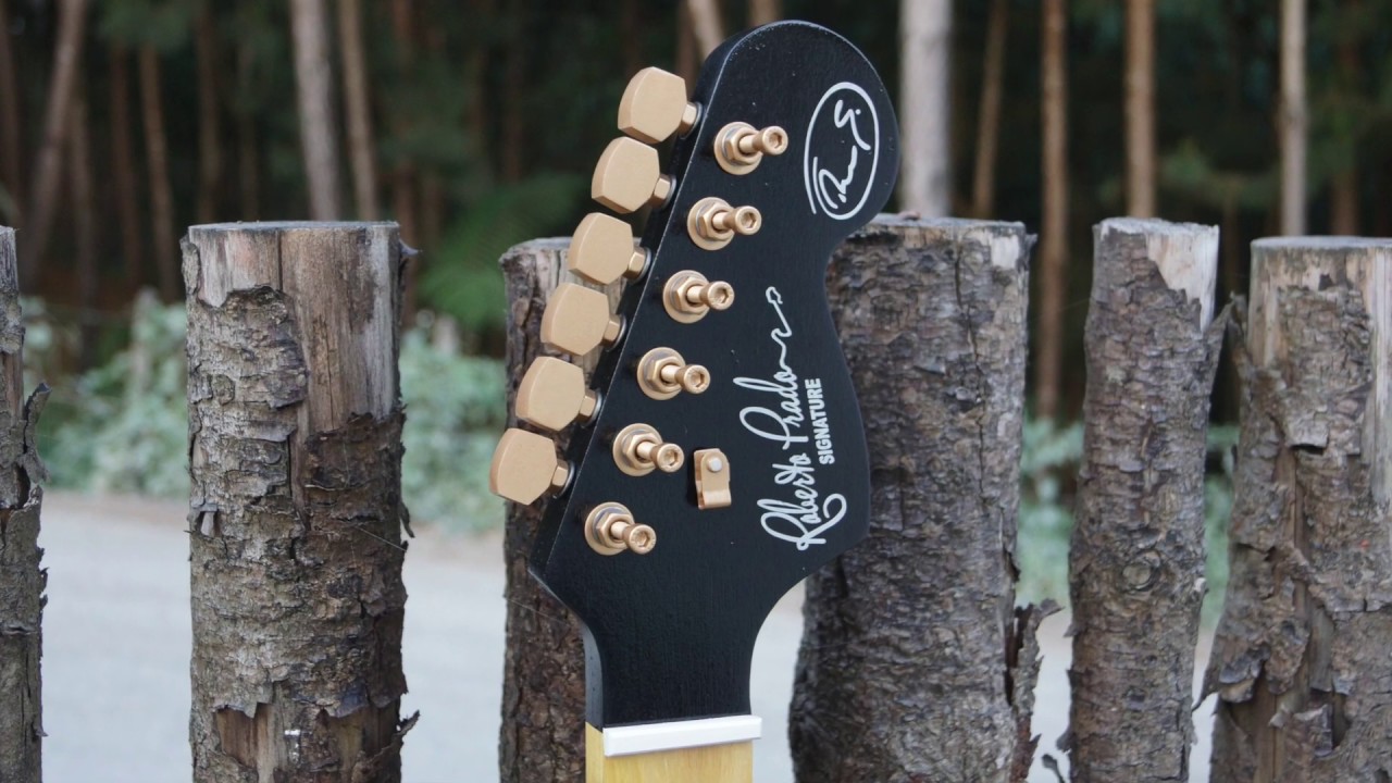 Roberto Prado Signature, Llavero Premium - YouTube