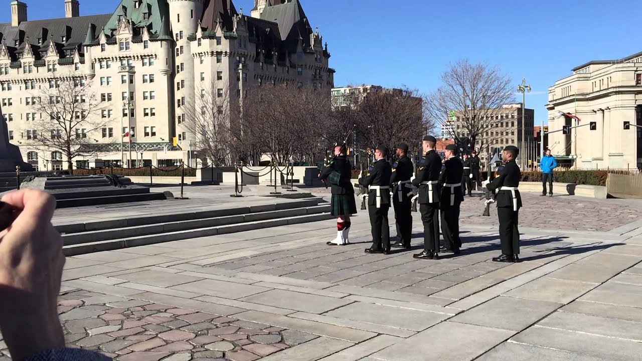 Canadian War Memorial, Guard of Honour Relief - YouTube