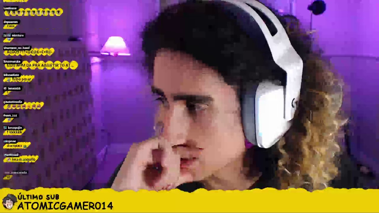 Felps fica louco e agride viewers ao vivo após não conseguir fazer live ...