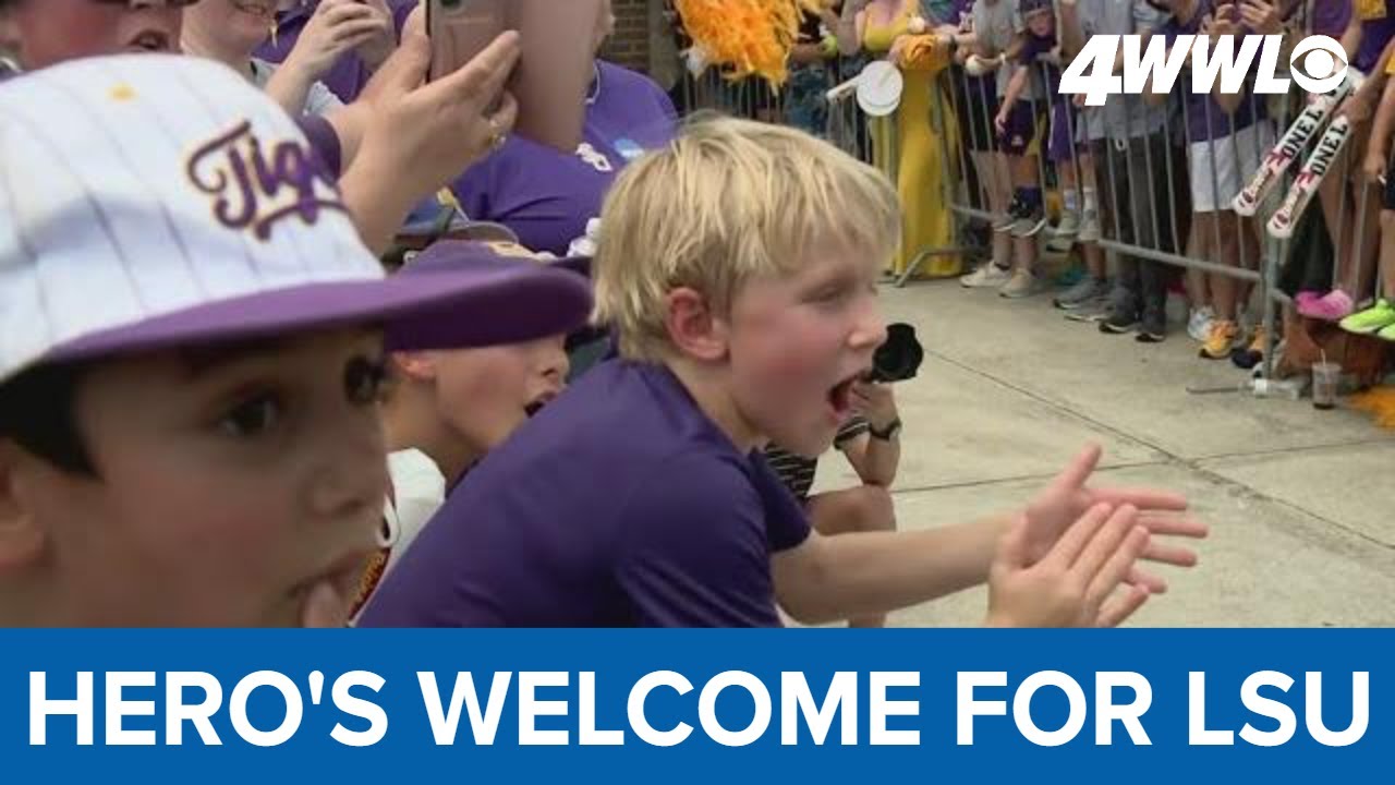 Hundreds of LSU fans welcome 2023 NCAA National College Baseball ...