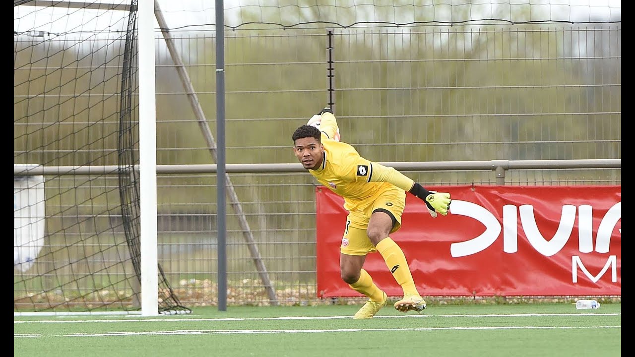 Goalkeeper Adrien Moncet (19 years old), season 2022-2023 N3 (French ...