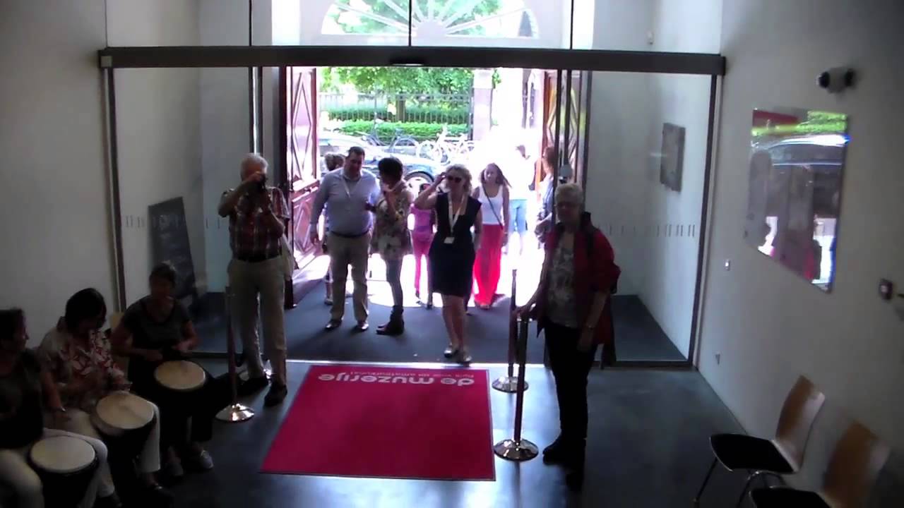 John Dakpo, percussiegroep, opendag bij De Muzerije - YouTube