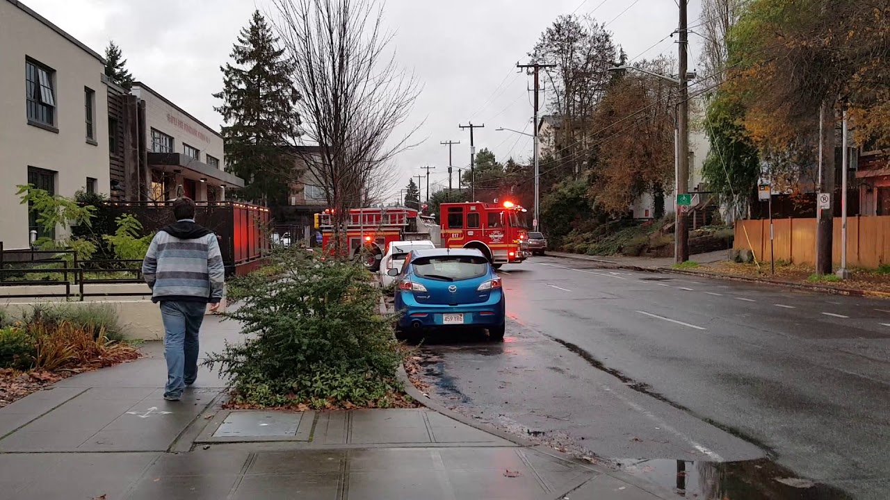 Seattle Engine 17 Responding - YouTube
