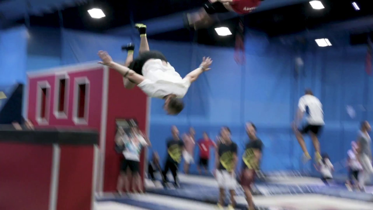 FLIP LAB Schwechat Trampolinpark - High Performance Wall Walk - YouTube