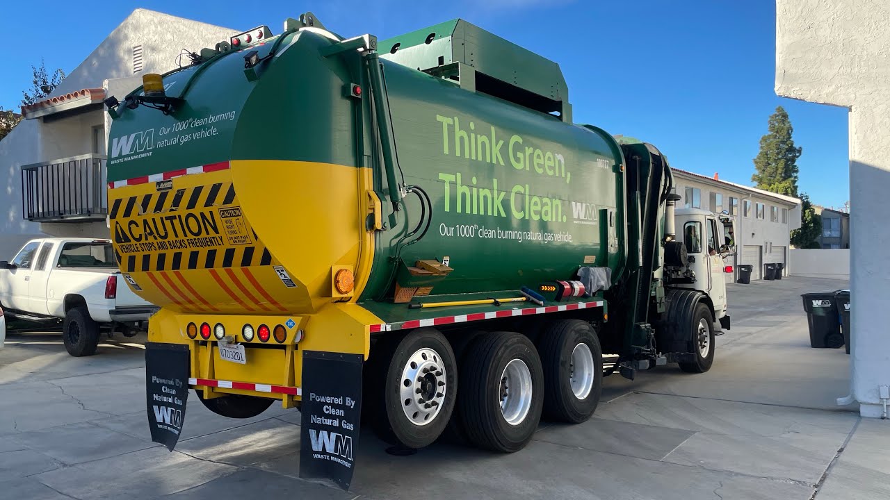 Waste managements 1,000 th natural gas truck on recycling - YouTube