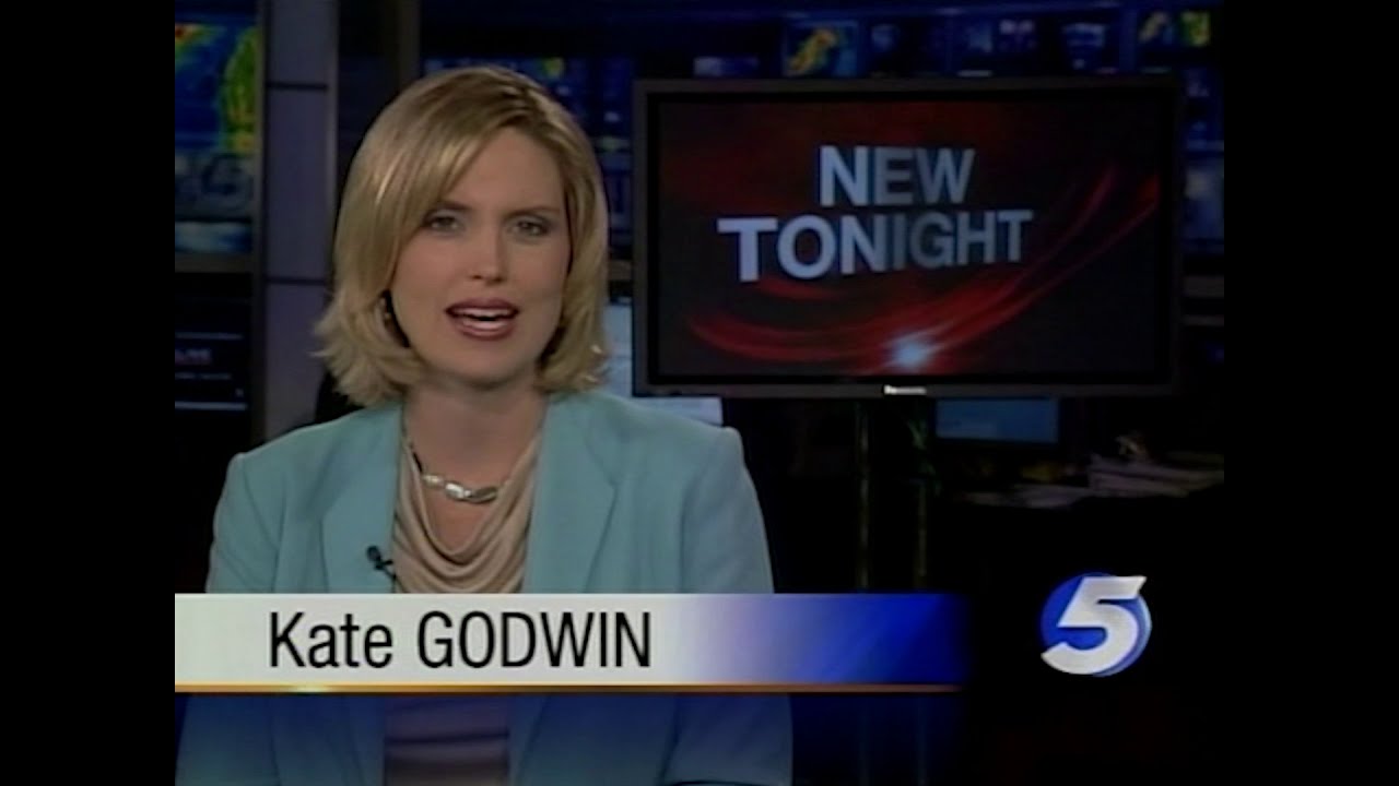 Stephanie Dobbs and Dee Hamaguchi III News Report - YouTube