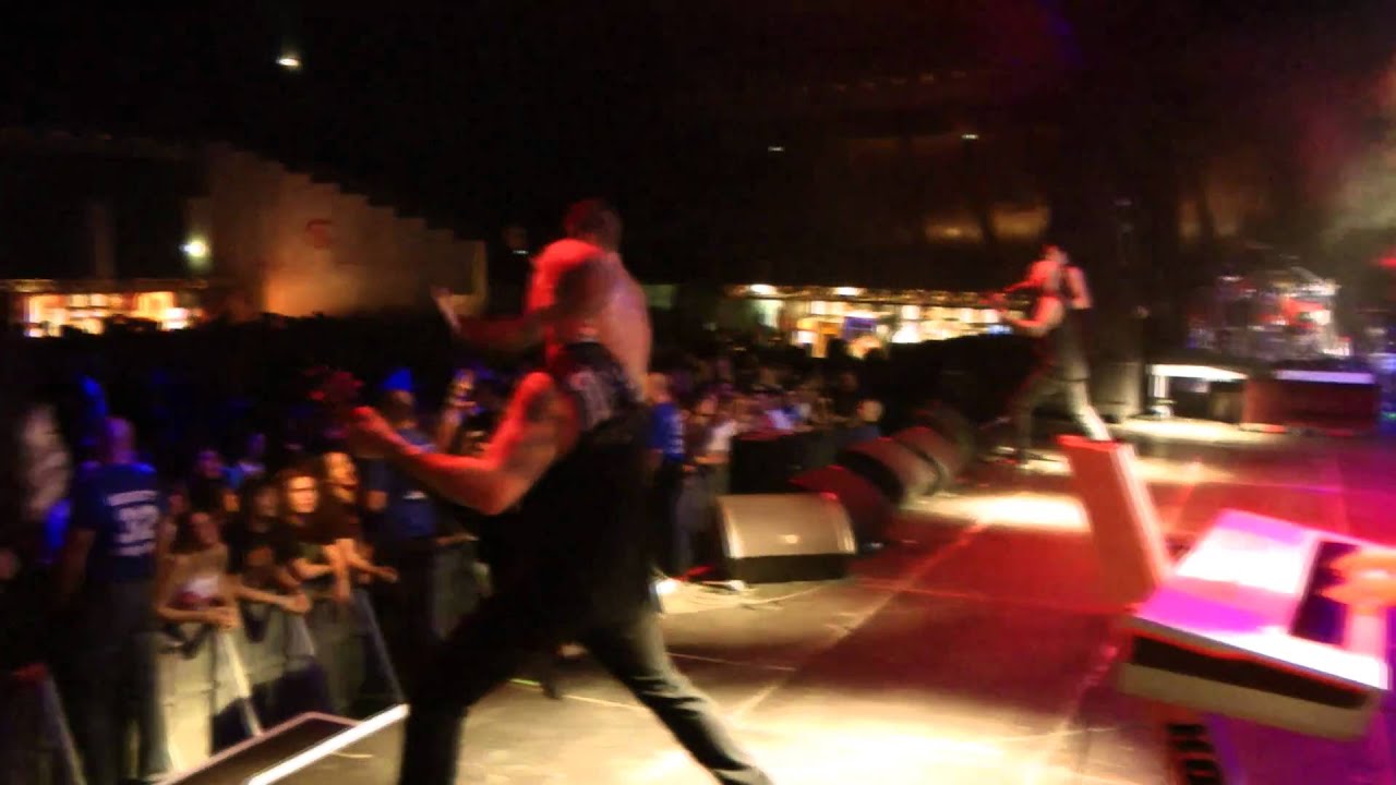 Bleeding Through Kill to believe LIVE Vienna, Austria 2010-11-15 1080p ...