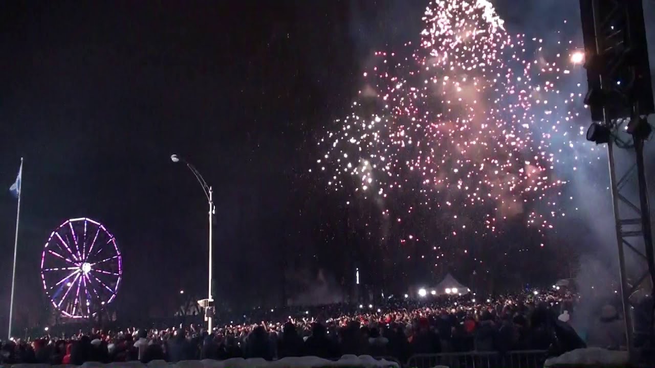 New Year 2016 Quebec city Fireworks (Feux d'artifice Jour De L'An ...