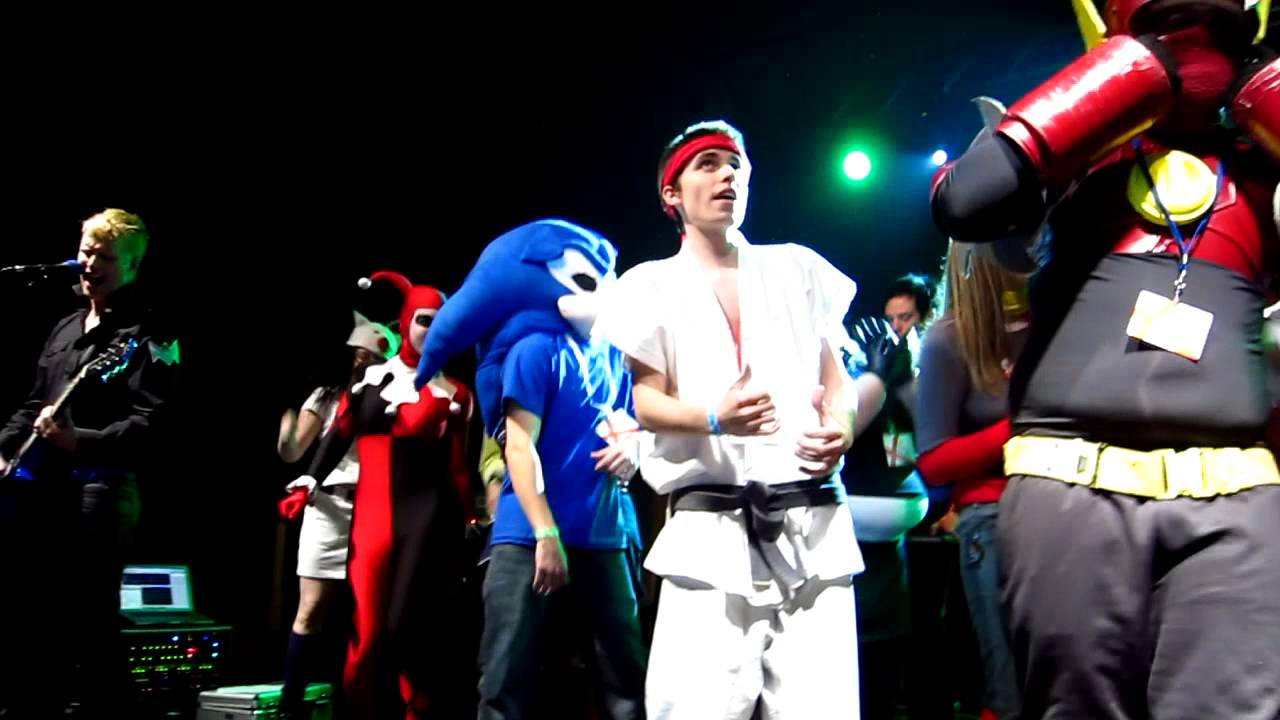 The Megas - Metal Dance (MAGFest X encore performance with dance party ...